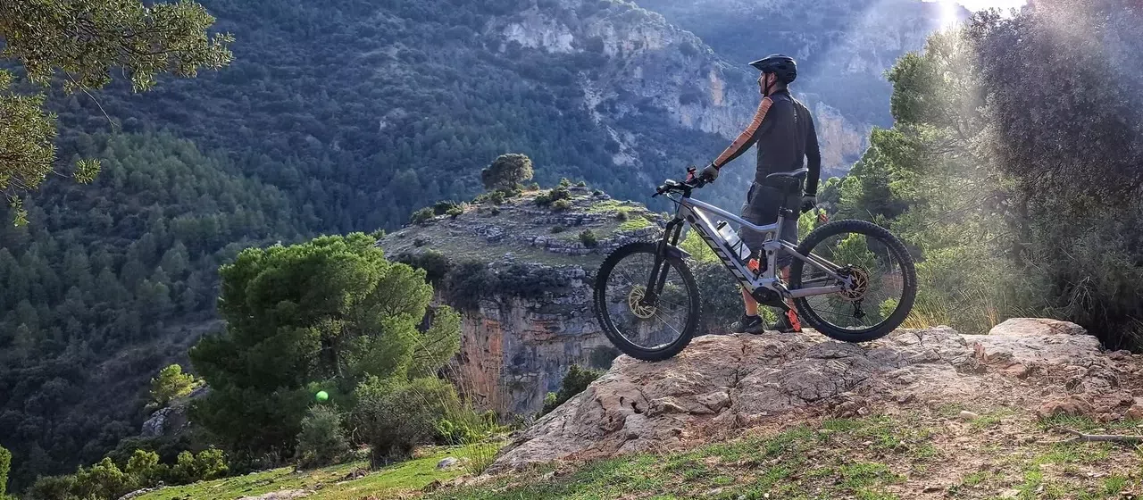 [WEB OFICIAL] Casas rurales Batan Rio Tus · Yeste